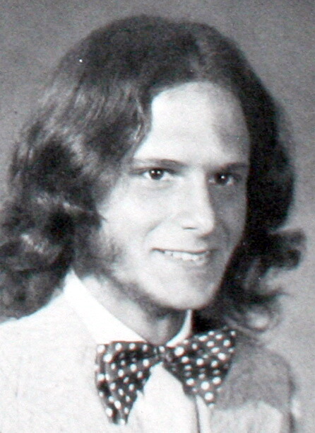 1975 SENIOR PICTURES
