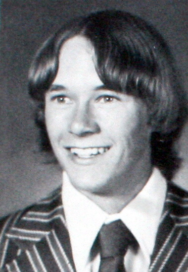 1975 SENIOR PICTURES